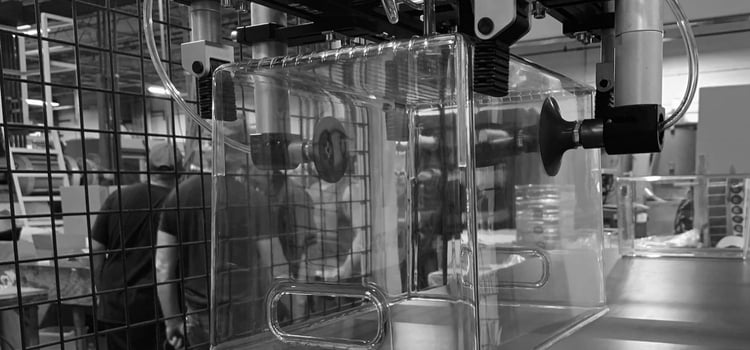 PET Injection Molding | Molding Dynamics, Inc.